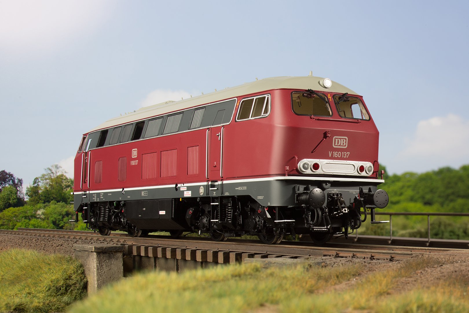 KM1 101614 DB Diesellok V160 Ep.3b | Menzels Lokschuppen Onlineshop